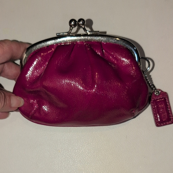 Coach | Bags | Coach Berry Patent Leather Kisslock Pouch With Hangtag ...